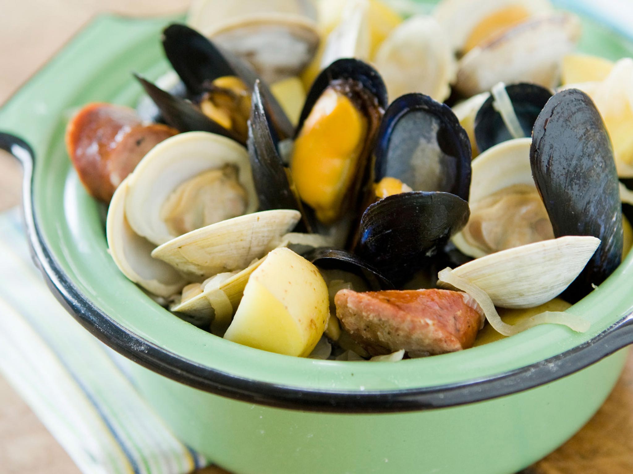 Recipe: Summer Clam Pot | Whole Foods Market
