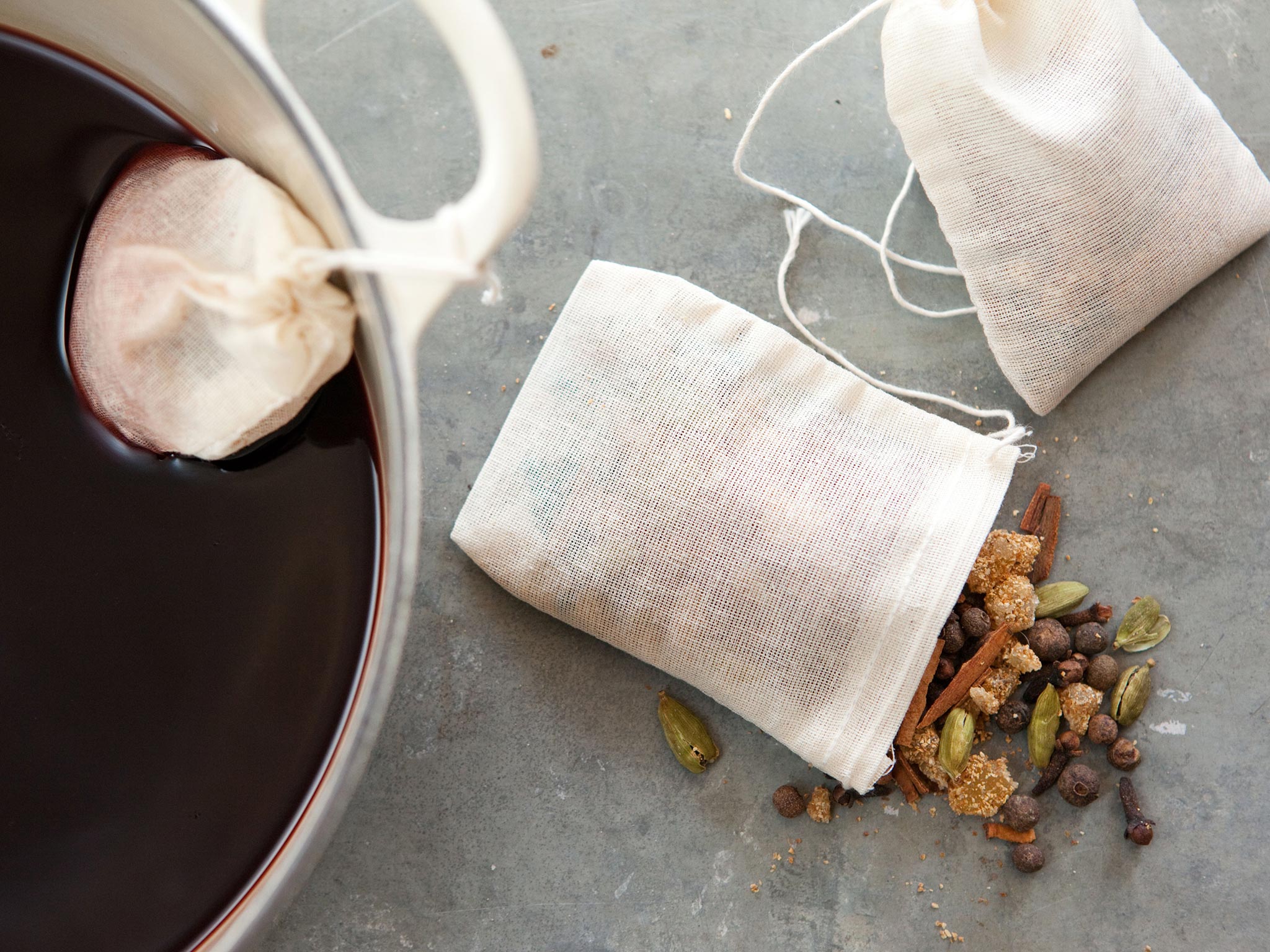 Recipe: Mulled Cider Spice Sachets | Whole Foods Market