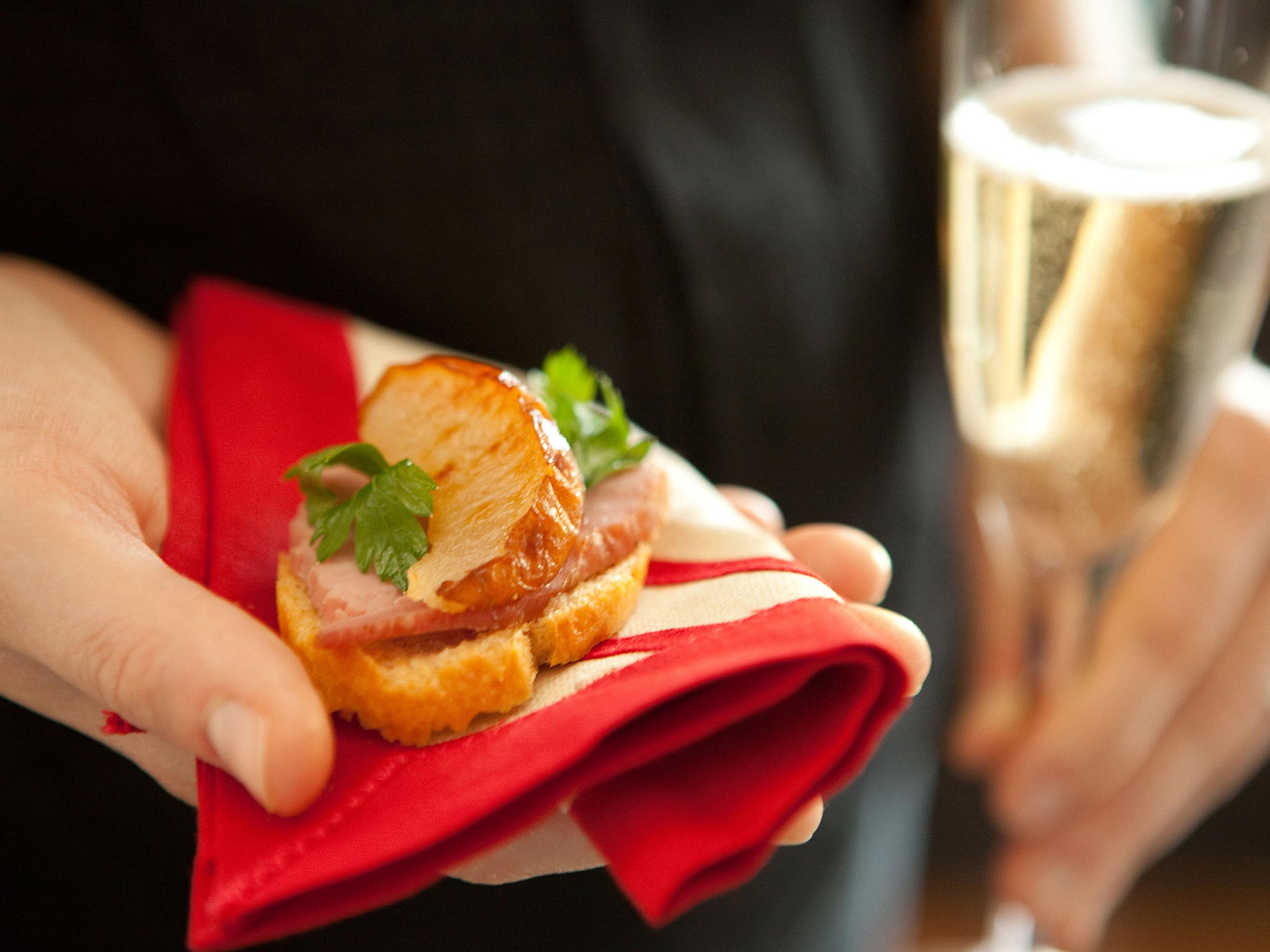 Recipe: Ham and Roasted Pear Crostini | Whole Foods Market