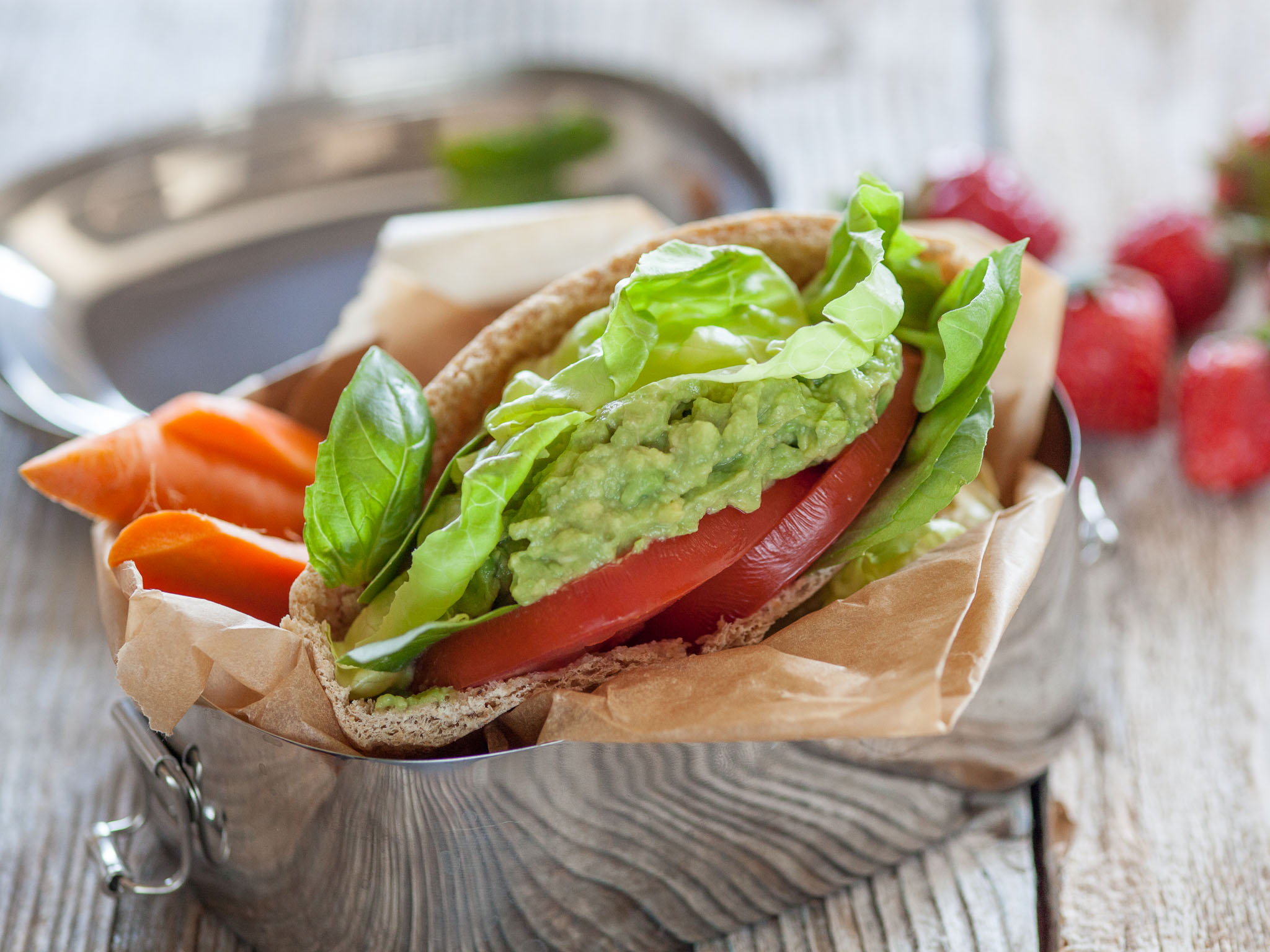Recipe: Avocado, Lettuce and Tomato Pita Pockets | Whole Foods Market